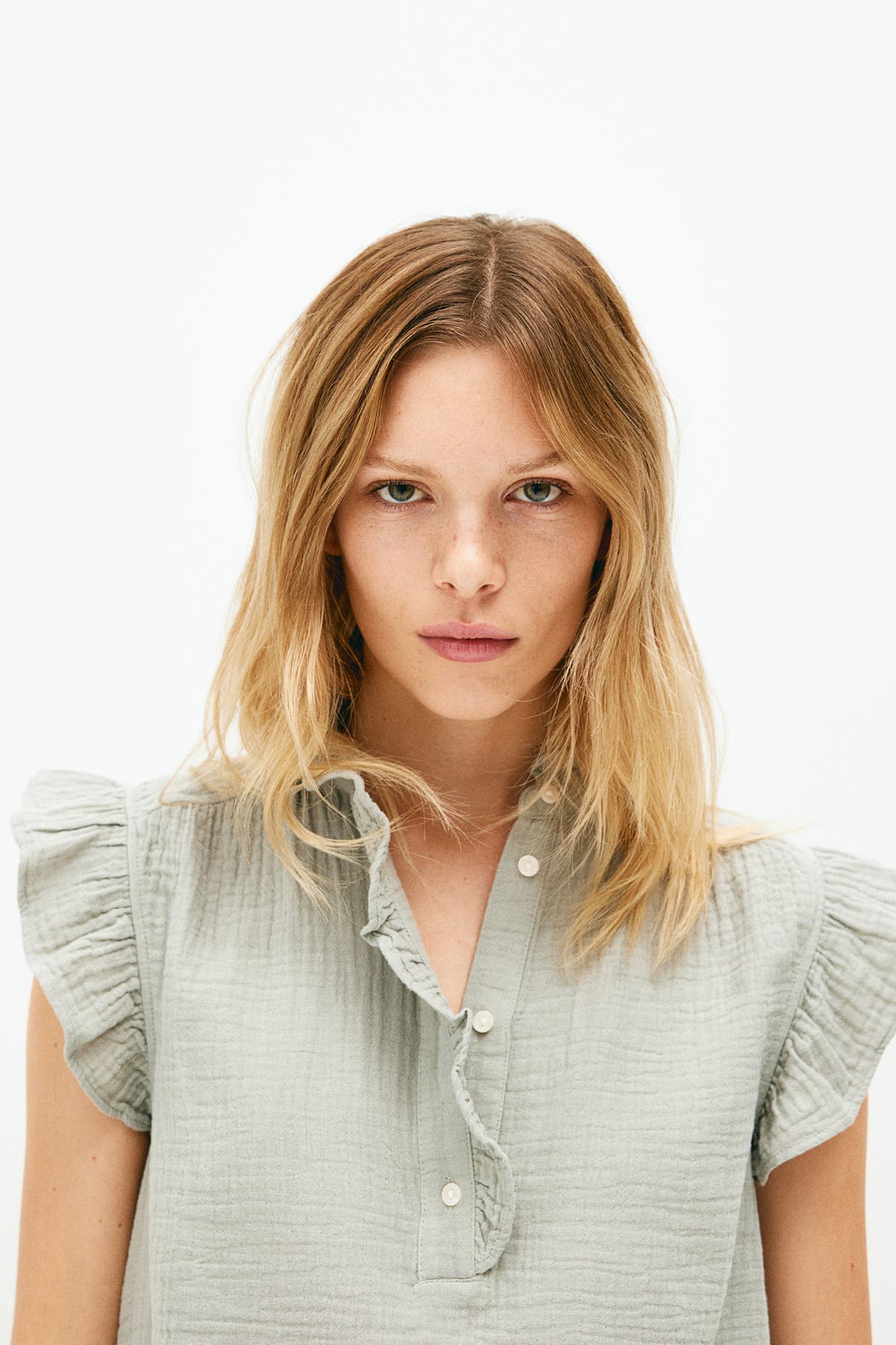 Flutter-sleeved Muslin Blouse | H&M Qatar